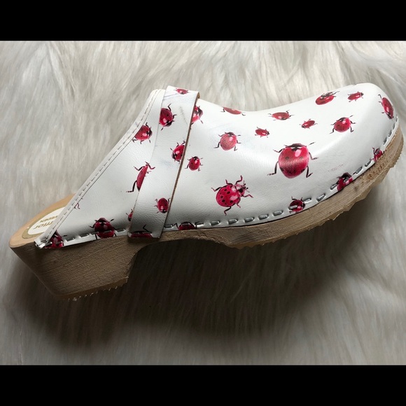 Bramhults Tratofflor | Shoes | Bramhults Tratifflor Ladybug Woodn ...